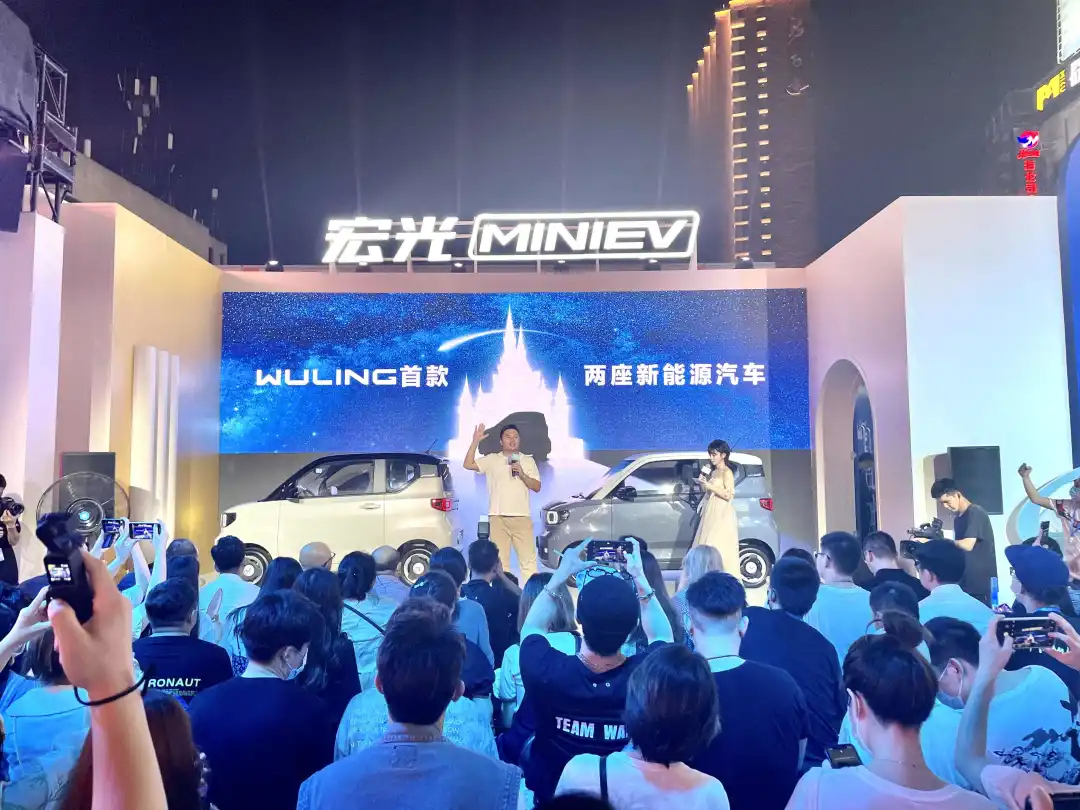 年销量破37万，马卡龙“秋色”加速宏光MINIEV IP裂变